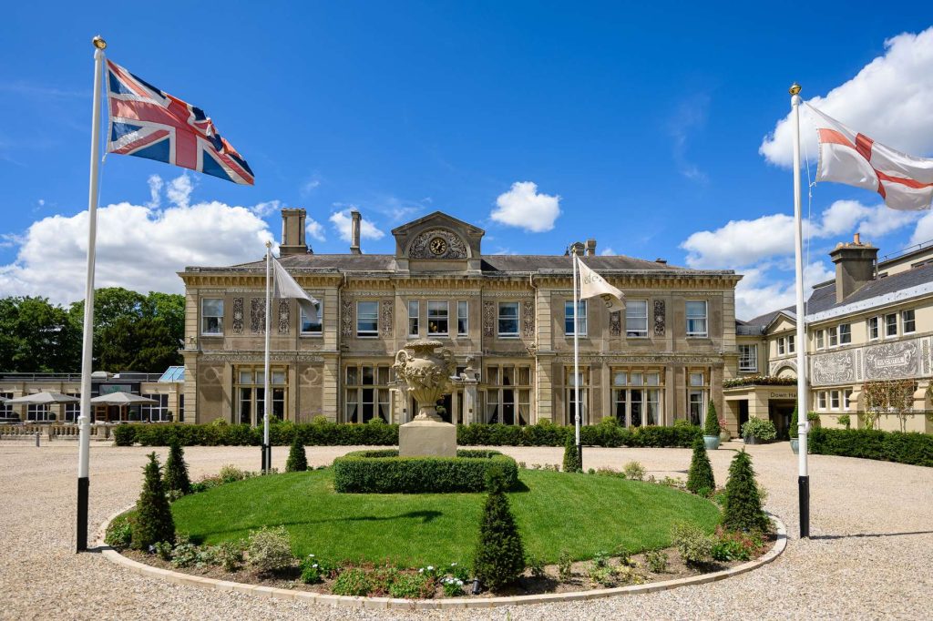 Down Hall - Elegant Hotel Collection